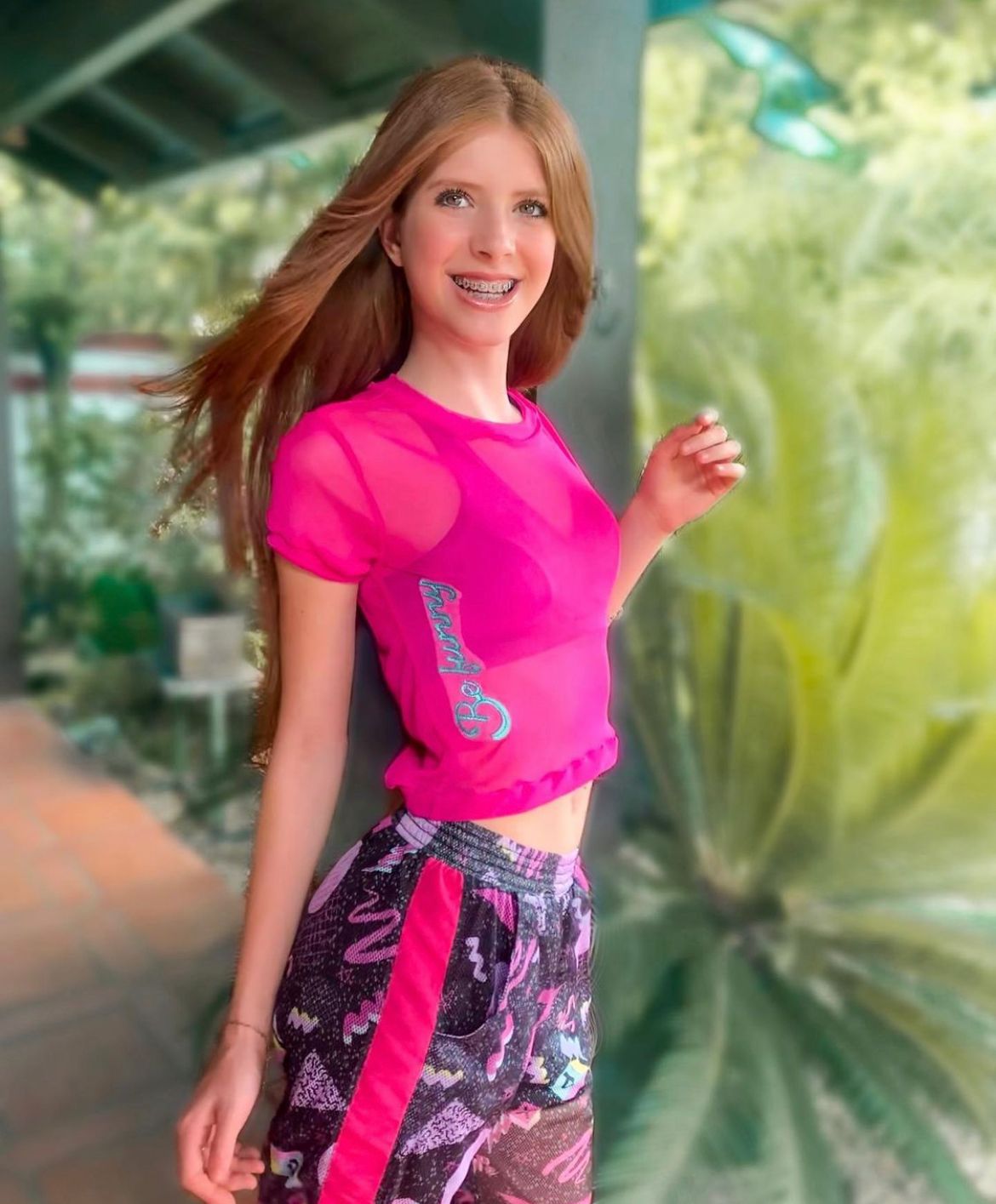 Modelo Julinha Her Nitty Gritty Net Worth And First Album